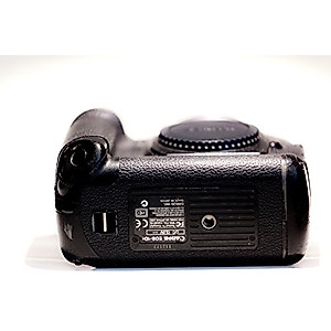 Canon EOS-1Ds 11.1MP Digital SLR Camera (Body Only)