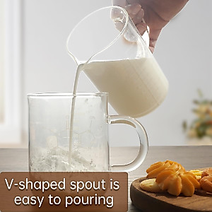 BCnmviku 500ML 2 CUP Glass Measuring Cup With Handle, High Borosilicate Glass Three Scales (OZ, Cup, ML/CC for Kitchen or Restaurant Easy To Read