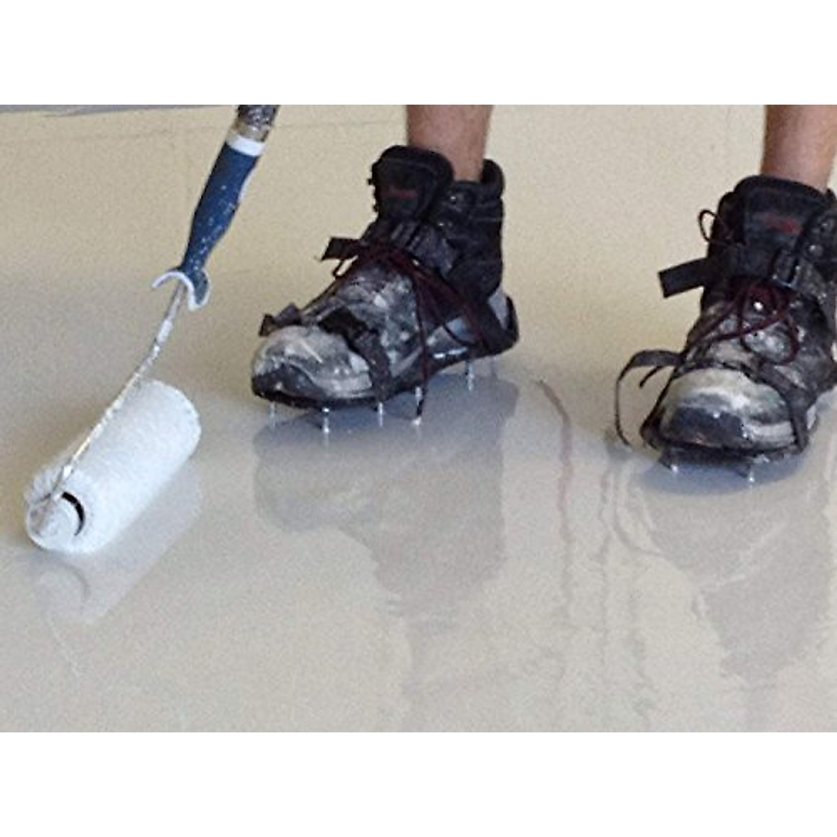 Osaava 47952 Gunite Spiked Shoes for Epoxy Floor Coating Installation 3/4” Short, Spikes Perfect for Applying Epoxy Garage Floors Shoes, Adjustable 6 Straps Full Assembled Sturdy (1 Pair)