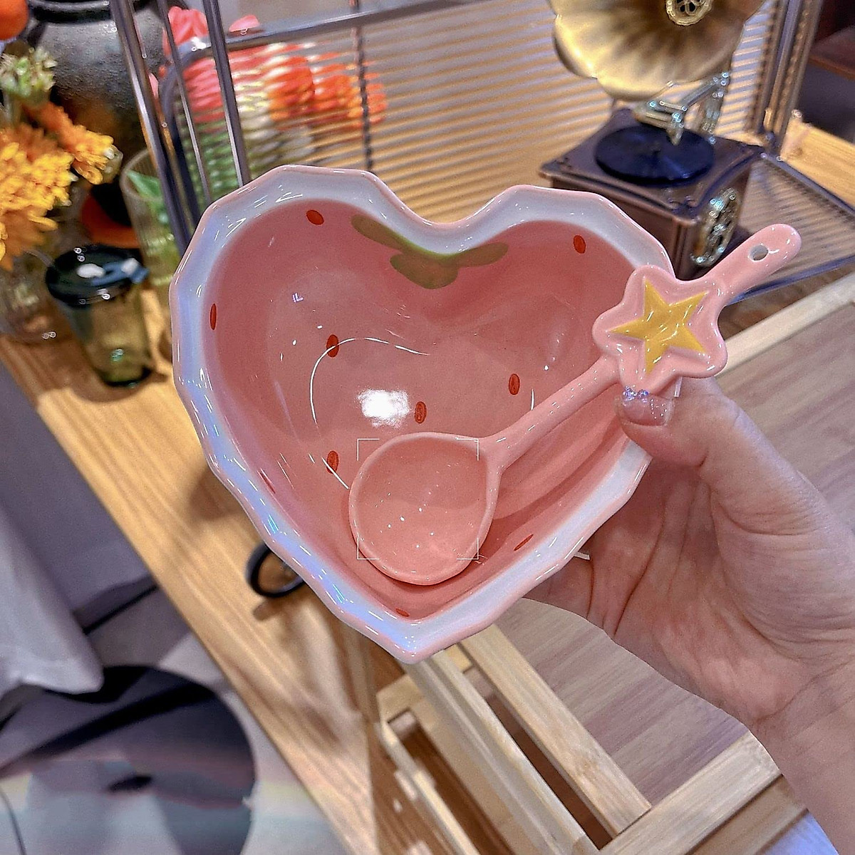 ENPAP Strawberry-shaped heart-shaped ceramic bowl, sturdy salad bowl, for cereals, salads, soups, salads and ceramic lettuce, for oatmeal, ceramic (pink)