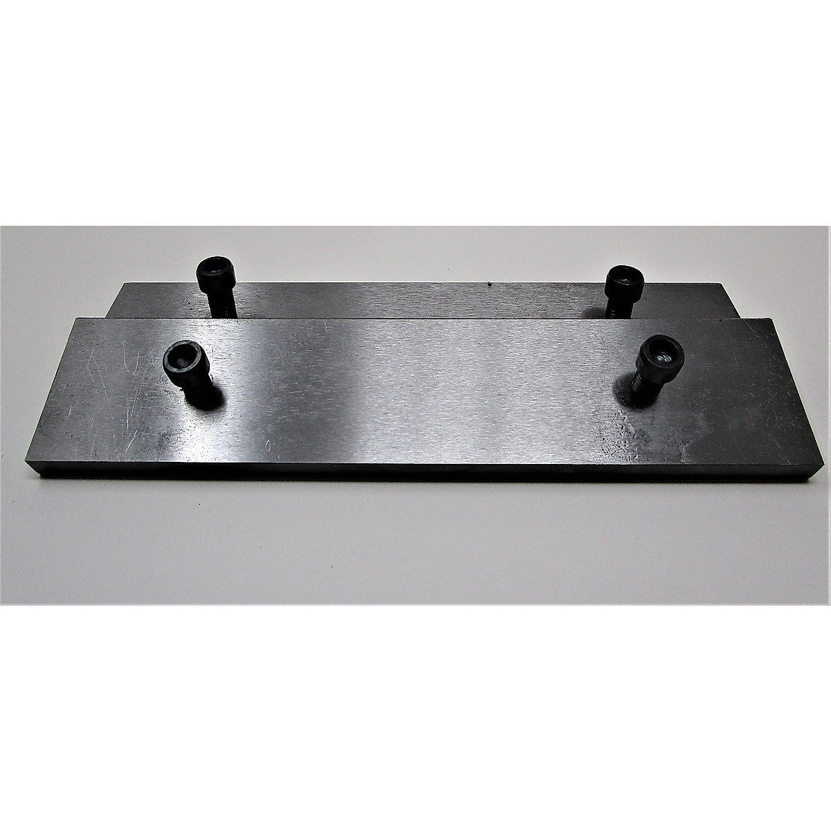 Wilton Low-Profile Drill Press Vise, 8" Jaw Width, 8" Jaw Opening, 2" Jaw Depth (Model LP8)