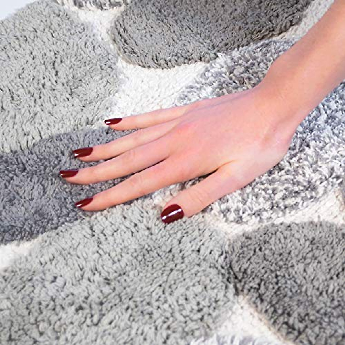 Chesapeake Pebbles 2 Piece Bath Rug Set, 21 in x 34 in&24 in x 40 in, Grey