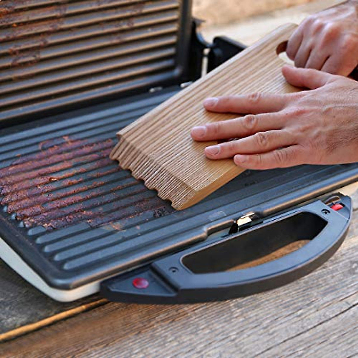 Mr.Art Wood BBQ and Grill Wooden Scraper Tool, Size 10.6” x 4.7” – Made in Europe, Barbeque Cleaner with Grooved and Flat Edge – 100% Natural One-Piece Ash Wood