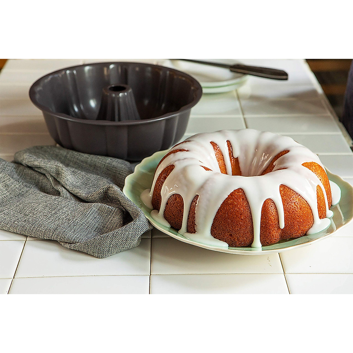 SAVEUR SELECTS Pizza and Fluted Tube Pan Bakeware Set, Non-stick, Warp-resistant Carbon Steel, Dishwasher Safe, Artisan Series