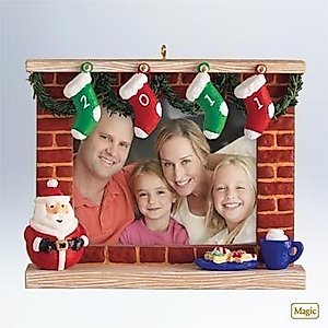 2011 Hallmark A Year to Remember Recordable Photo Holder Keepsake Ornament - QXG3169