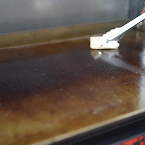 Char-Griller 8999 Flat Iron Griddle Conditioner Grill Accessory,Black