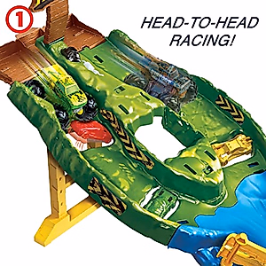 Hot Wheels Monster Trucks Wreckin' Raceway with 2 Toy Trucks: Bigfoot & Gunkster, Head-To-Head Race with Obstacles