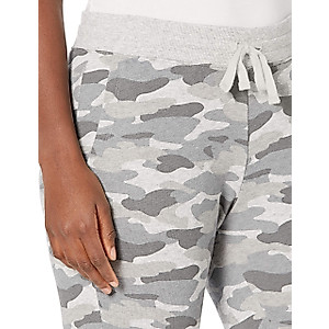 Amazon Essentials Women's Fleece Jogger Sweatpant (Available in Plus Size), Light Grey Camo, Large