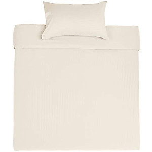 AmazonBasics Deluxe Microfiber Duvet Cover Set with pillow case(s) – 135x200cm, Beige