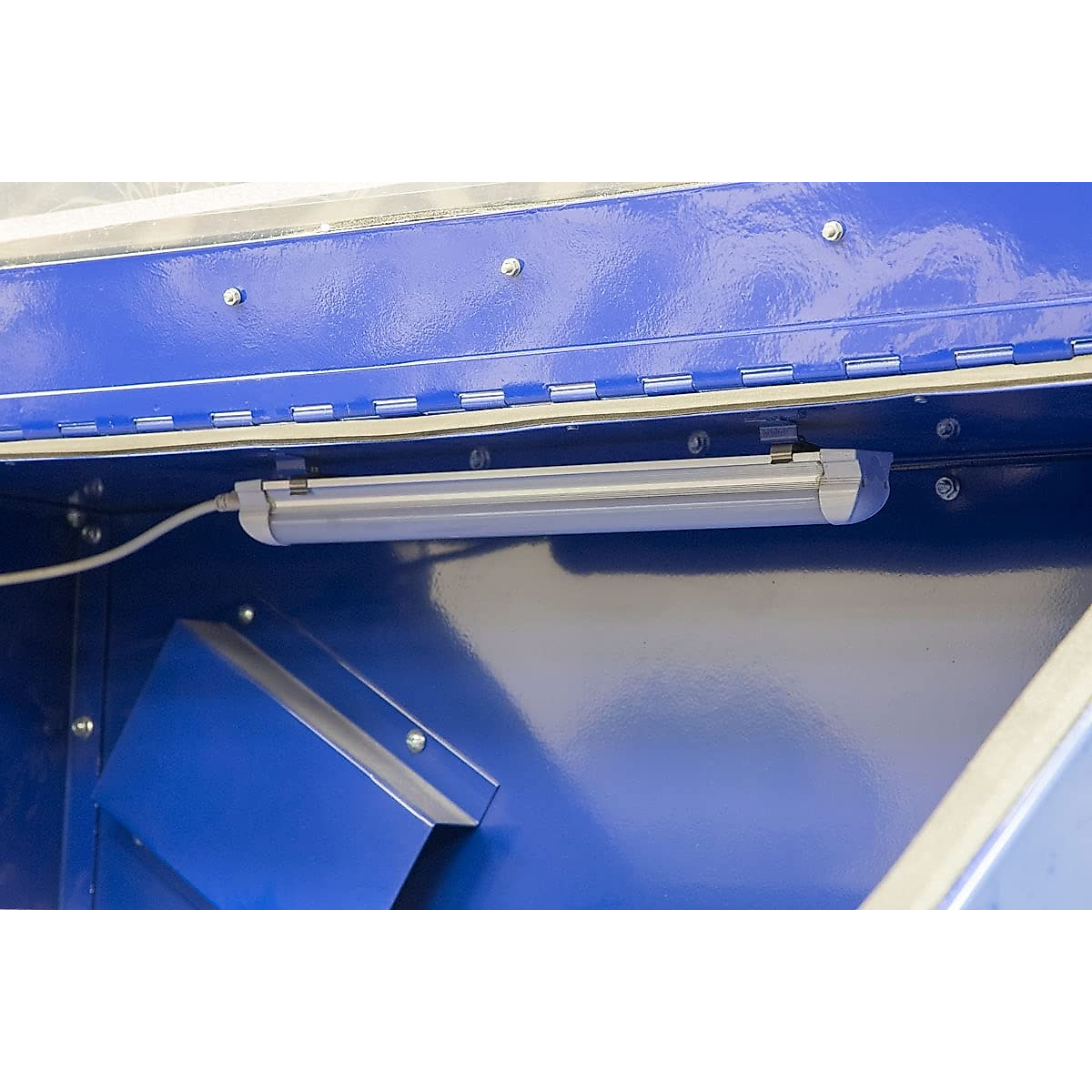 Eastwood B60 Sand Blasting Cabinet | Steel Sand Media Blaster Cabinet Kit | for Paint Removal, Metal Restoration, Rust Removal, Sandblasting | Holds Up to 120 Lbs of Abrasive Media