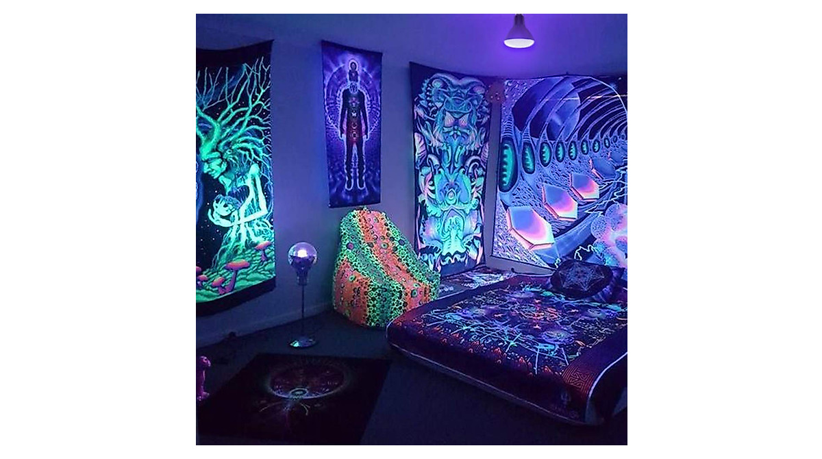 GREENIC LED UV Black Light Bulbs 15W for Glow Effects & Parties