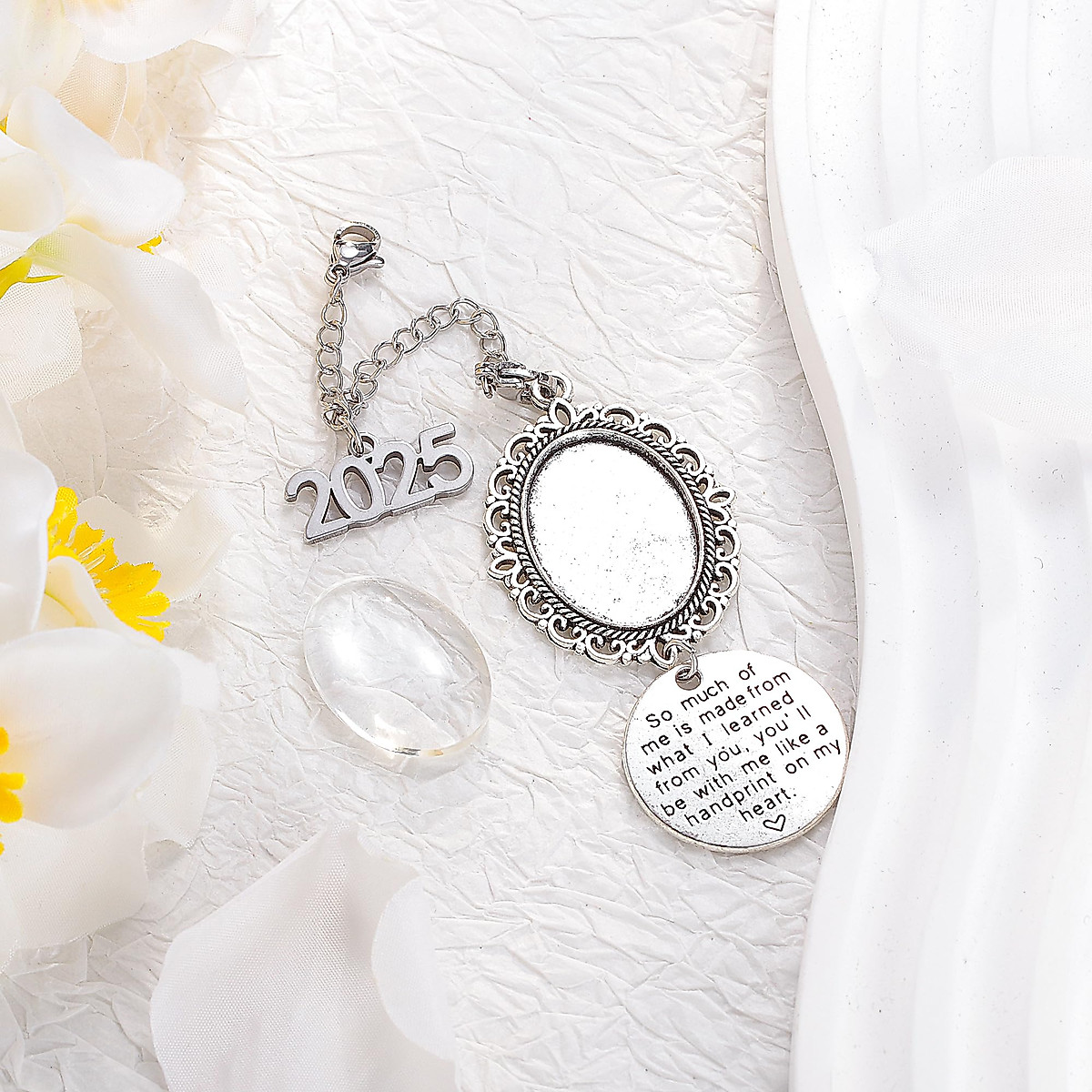 ARHTF 2025 Graduate Memorial Photo Charm Tassel Memorial Charm Class of 2025 Graduation 2025 DIY in Memory Mortarboard Decoration for Cap and Gown Ceremony Charms (silver)