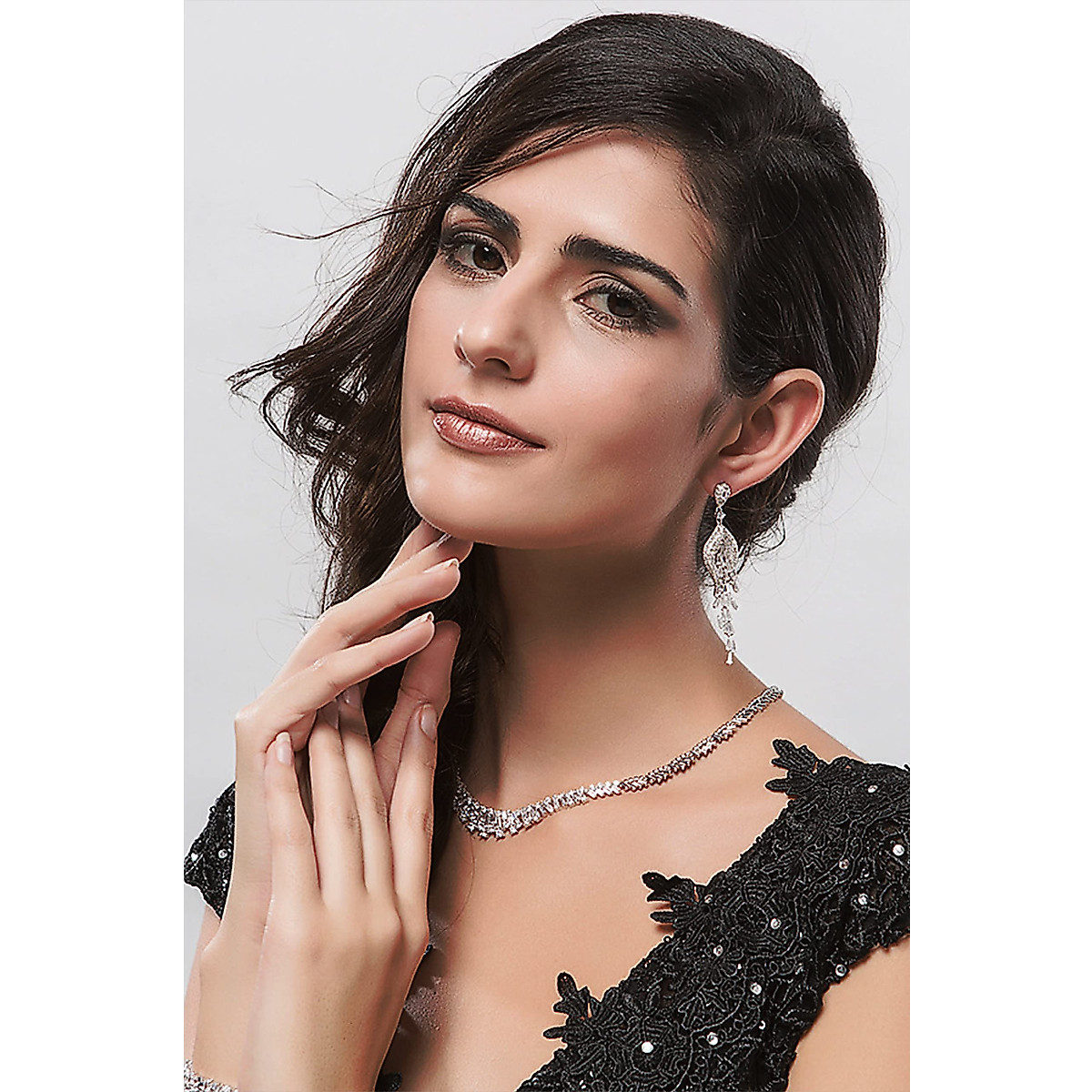 Wedding Bridal Bridesmaid Chandelier Cubic Zirconia Stud Earrings for Women, Crystal Tassel Long Chandelier Wedding Stud Earrings for Prom or Pageant