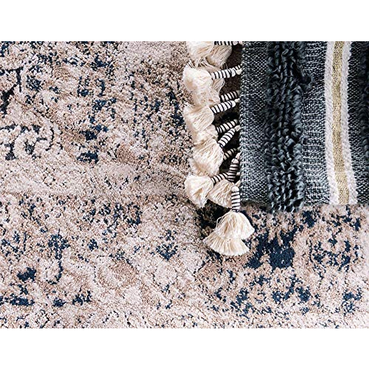 Unique Loom Leila Collection Traditional, Distressed, Medallion, Border, High-Low Pile, Vintage Area Rug, 3' 3" x 5' 3", Tan/Navy Blue