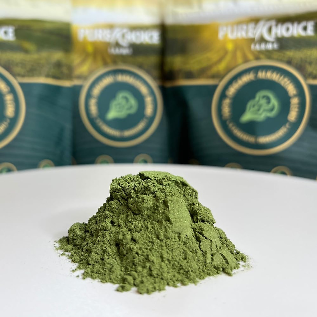 Pure Choice Whey Organic Greens Superfood Powder, USA Grown - Kale, Alfalfa Grass, Wheatgrass, Barley Grass, Astragalus, Spirulina, Oat Grass & Chlorella, USA Grown (10.6 oz, 1 Month Supply)