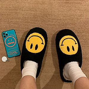 Bevaney Smile Face Slippers for Women, Soft Plush Smile Slippers Retro Preppy Slippers with Smile Face Happy Face Slippers Slip-on Cozy Indoor Outdoor Slippers