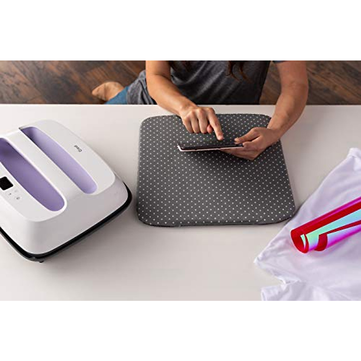 Cricut EasyPress 2 Heat Press Machine (12 in x 10 in), Ideal for T-Shirts, Tote Bags, Pillows, Aprons & More, Precise Temperature Control, Features Insulated Safety Base & Auto-Off, Lilac