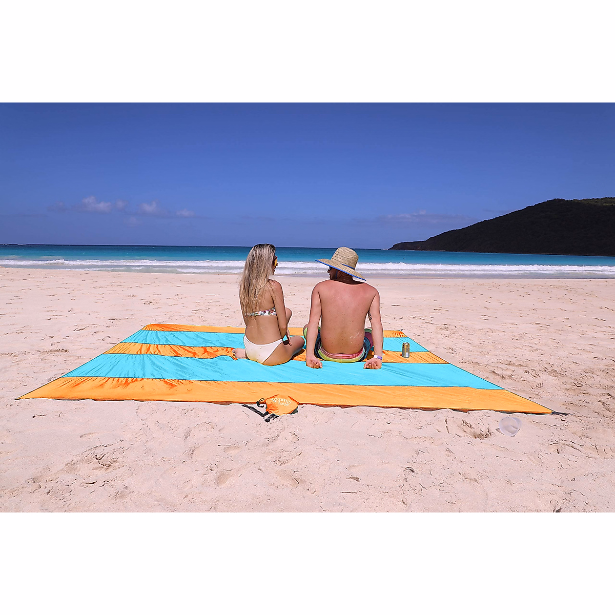 AQUATUS Premium XXL Beach Blanket Sandproof Water Resistant Quick Dry Mat 10ft by 9ft for 1-8 Adults with 4 Metal Stakes, 4 Corner Pockets, Secure Clip and Strap, and Attached Bag