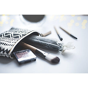 Younqiue MOODSTRUCK 3D FIBER LASHES MASCARA