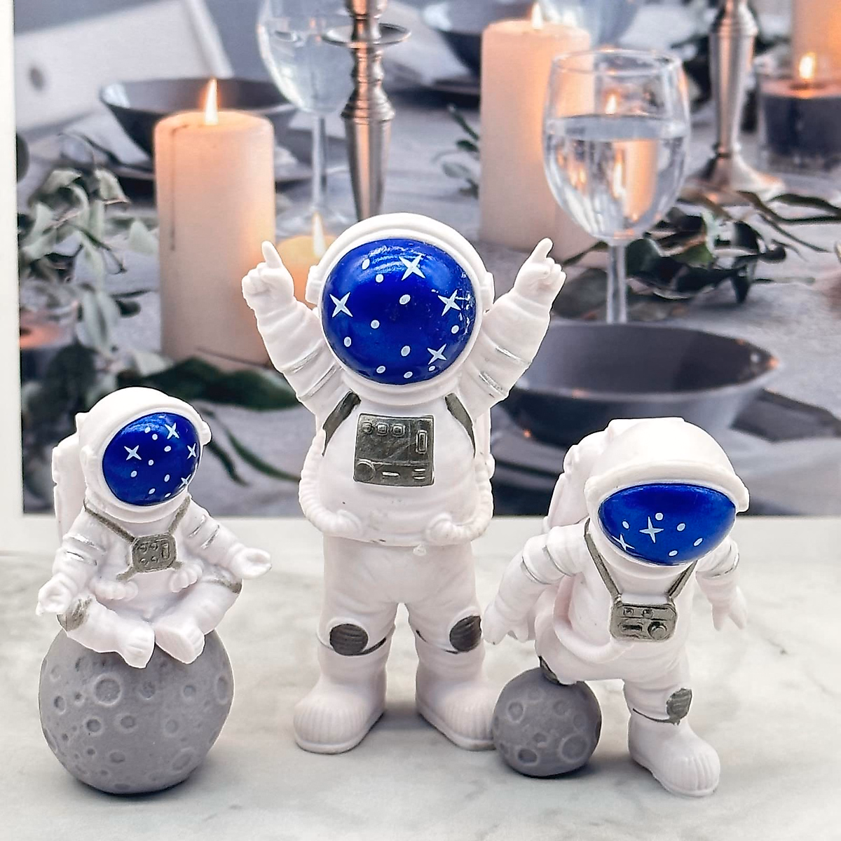 LUOZZY 3Pcs Astronaut Figurines Cake Topper Outer Space Cake Decoration Spaceman Model Display Miniature Astronaut Toys Set (Star)