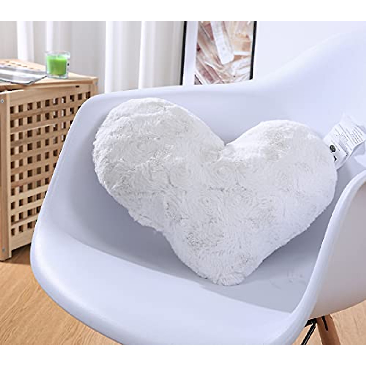 DaDalogy Bedding Luxury Dreamy White Faux Fur Heart Pillow - Lovely Valentine Gift Throw Cushion with Sewn Insert - Cute Romantic Soft Sherpa Backside | Upgraded- 16” x 14”