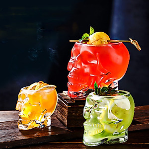 CGIZEA 2 Piece Skull Glass Cups 13.5oz Halloween Skull Decor Cups Crystal Skull Shot Glasses Vodka Spirits Clear Glass Cups Stylish Tiki Glass Tiki Mug Tiki Cup Cocktail Glasses Hawaiian Style Glass