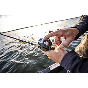 Abu Garcia Max Digital Line Counter Low Profile Baitcast Reel, Size LP (1498727), Carbon Fiber Star Drag, Max of 20lb | 9.0kg, Durable, Lightweight and Strong,Black