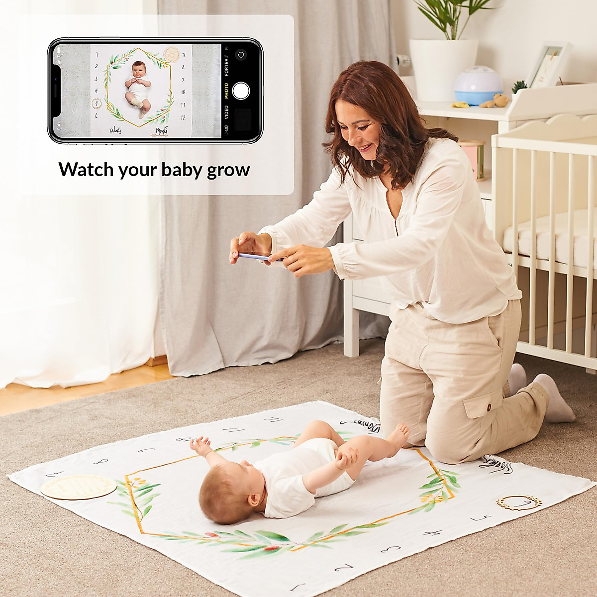 Baby Milestone Blanket | Cotton Muslin Swaddle Blanket | Monthly Photo Mat for Newborn Boy or Girl, Unisex | Frame | Personalised Baby Shower Present for New Mums | Age Mat | Includes Wooden Frames