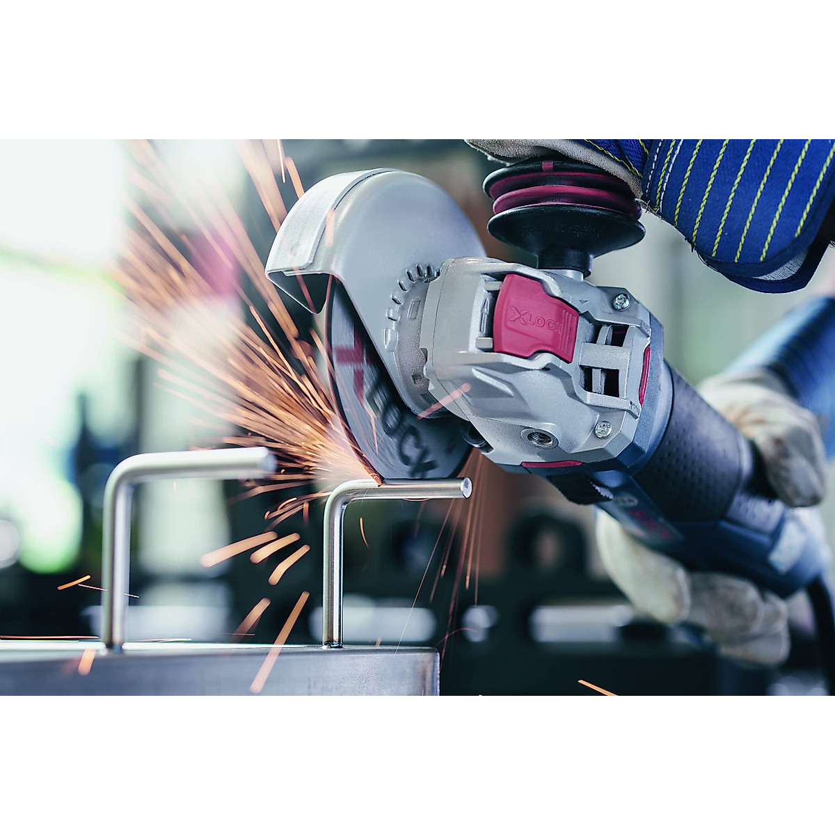 Bosch Professional Straight Cutting Disc Standard (for INOX, X-Lock, Diameter 115 mm, Bore Diameter: 22.23 mm, Thickness: 1 mm)