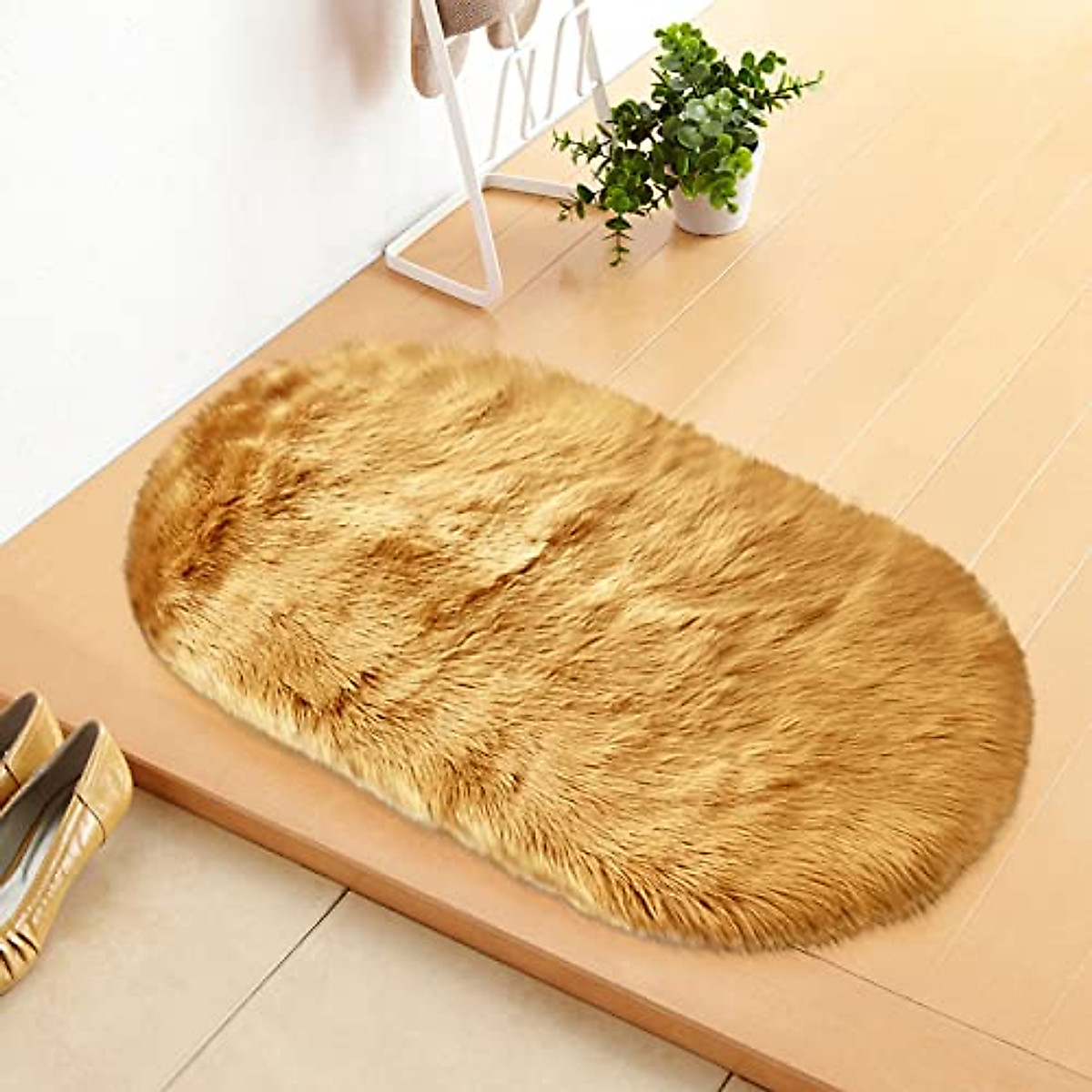 Iseuj Home 23 x 16inch Small Winter Faux Sheepskin Area Rugs Fluffy Artificial Fur Cozy Fuzzy for Bedroom Living Room, Rectangle (Gold)
