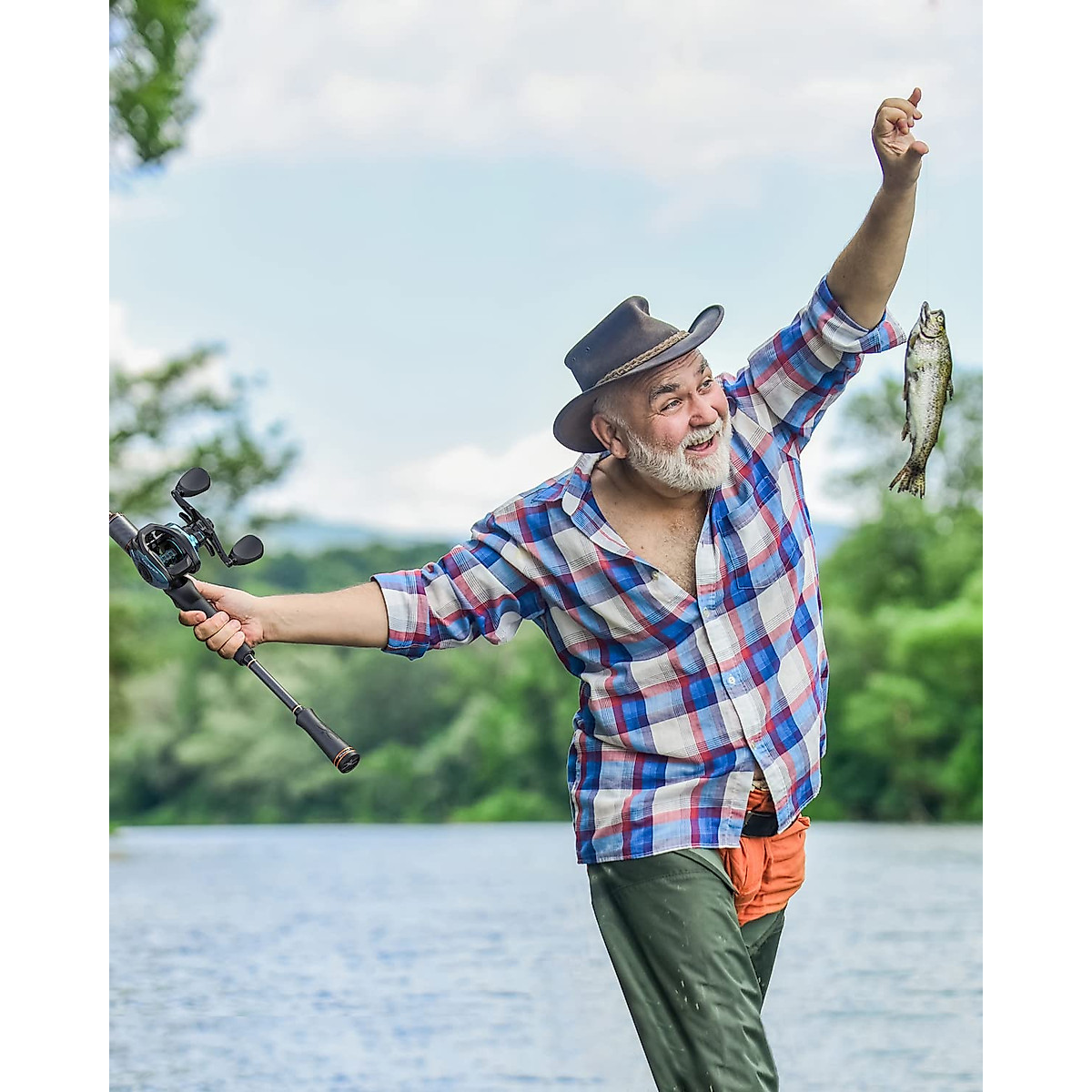 Cadence Primo Baitcasting Rod - Strong & Sensitive Fishing Rod, 40 Ton Carbon Fiber Ultralight Casting Rod with Fuji Reel Seat, Stainless Steel Guides with SiC Inserts, Fishing Pole (Primo-701B-MF)