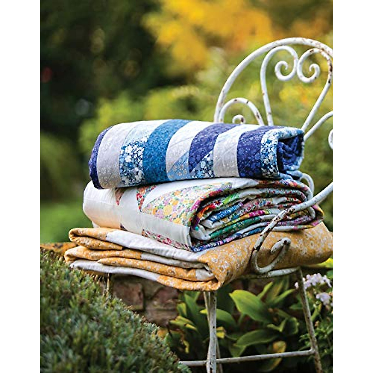 Quilting with Liberty Fabrics: 15 Quilts Celebrating 145 Years of Fabric