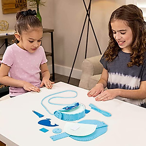 FREEBLOSS 6 Set Sew Your Own Purses Felt DIY Animal Theme Handmade Handbags Nonwoven Craft Sewing Play Gift with Safety Needle Felt Craft Kits for Children