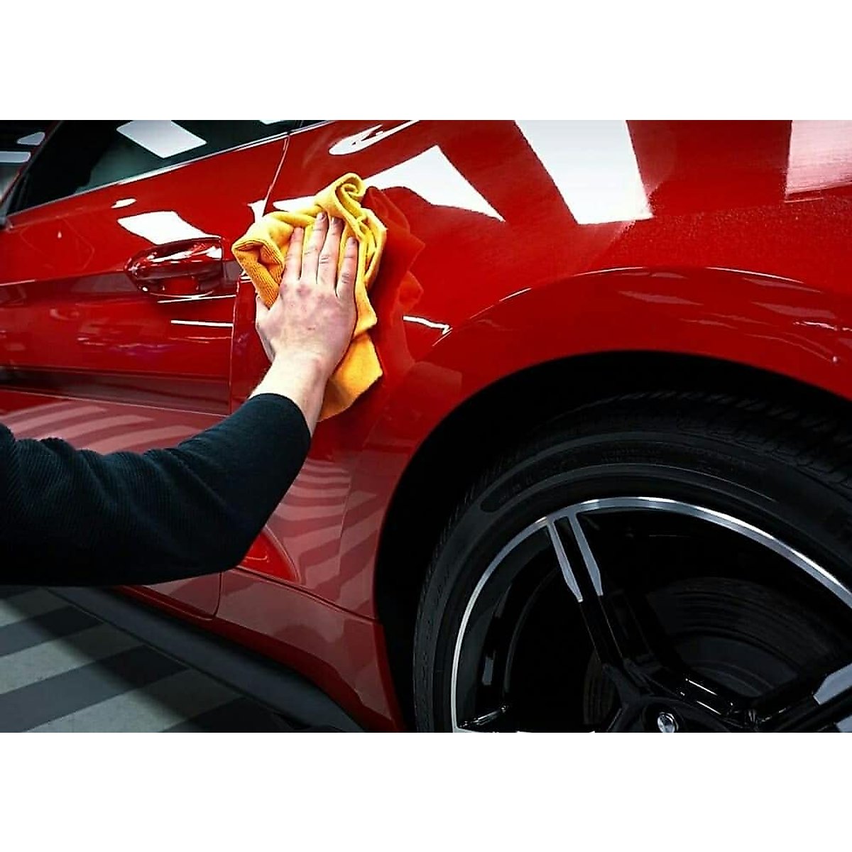 CARPRO Reload Spray Sealant and Sprayer with Sio2 (Quartz) Glass-Like Gloss, Hydrophobicity and Silica Nanotechnology, Repels Dirt, Spray-On, Wipe-Off Car Sealant, 100mL (3.4oz)