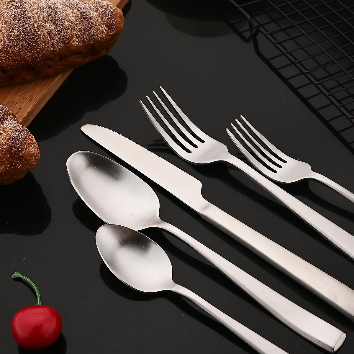 JASHII Set of 4, 304 Stainless Steel 8.27" Dinner Forks Set with Square Handle, Satin Finish Matte Silver Table Forks Thick Silverware Fork Set, Dishwasher Safe