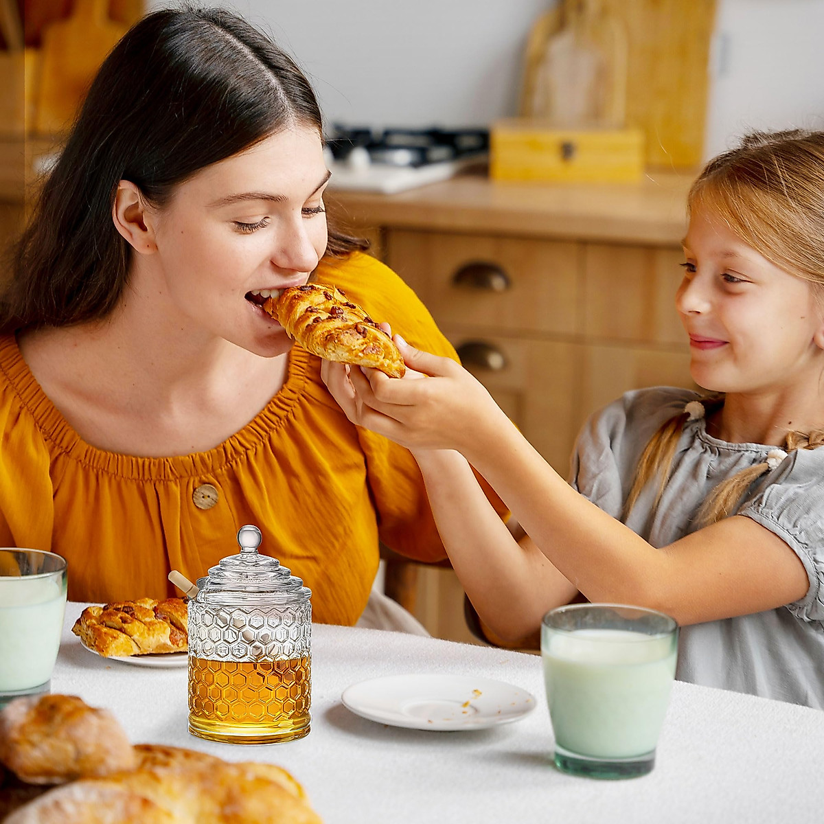 kanpura Clear Crystal Honey Pot with Dipper and Lid,Glass Honey Jar with Dispenser, Glass Honey and Syrup Container for Home Kitchen