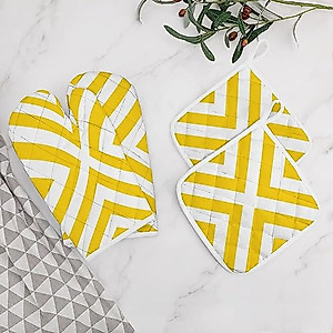 4PCS Oven Mitts and Pot Holders Sets, Yellow & White Stripes Oven Mitts Set Heat Resistant Kitchen Microwave Gloves Safe for Baking,Cooking, BBQ