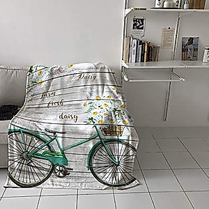 TocaHome Plush Fuzzy Fleece Lightweight Throw Blanket Green Bicycle with Farm Fresh Daisy on Wooden Super Soft Reversible Microfiber Flannel Blankets for Couch, Bed, Sofa (39"x49")