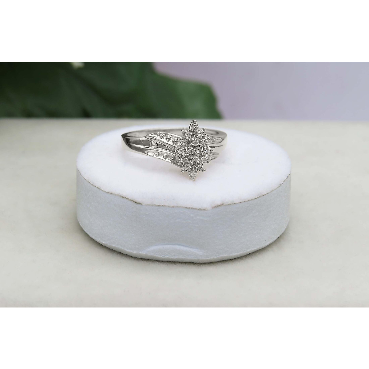 Dazzlingrock Collection 0.10 Carat (ctw) 10K Round White Diamond Ladies Cluster Flower Ring 1/10 CT, White Gold, Size 8.5