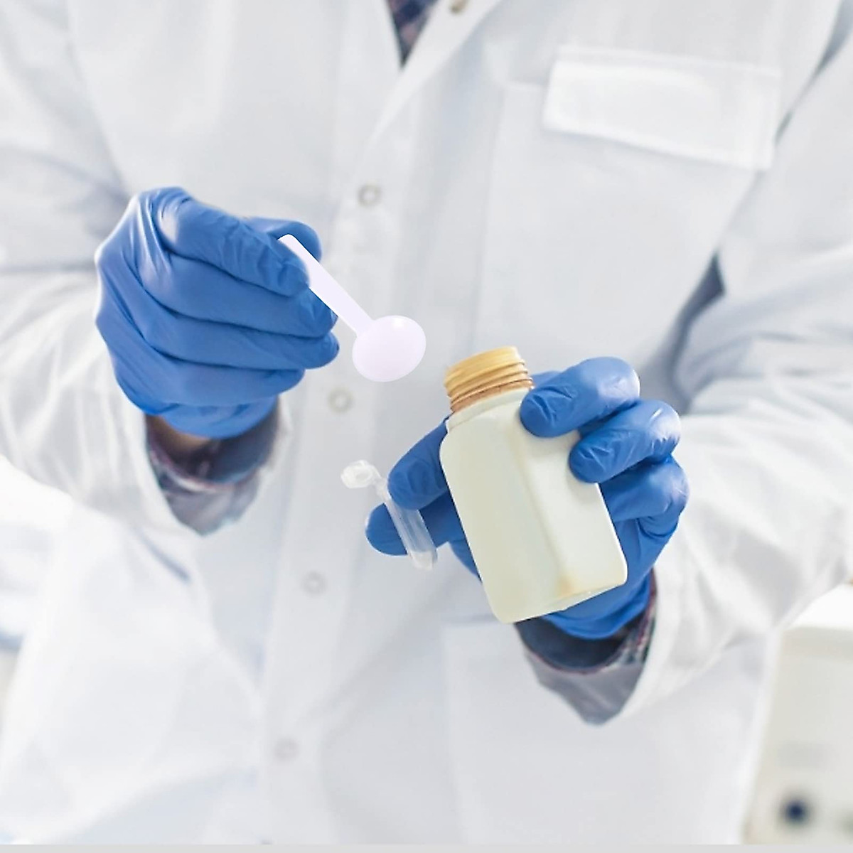 100pcs Micro Labs Liquid Measuring 1 Gram Static Plastic Tiny Scoop for Home Laboratory Kitchen