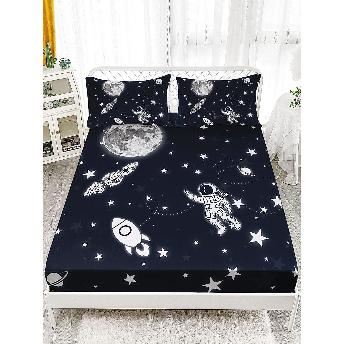 Datura home Astronaut Space Sheet Bedding Set 4Pcs Astronaut Space Rocket Printed Sheet Set with 1 Flat Sheet and 1 Fitted Sheet + 2 Pillowcases for Boys Bedroom(Space Astronaut Twin)