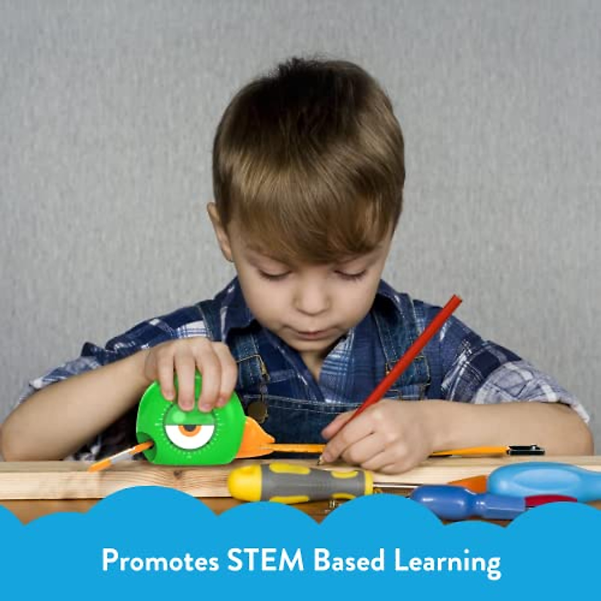 Handy Famm Kids 8 Ft Retractable Bird Measuring Tape - Level, Angle Finder, Easy Grip Latch & Durable Carrying Clasp - Cute Boys & Girls DIY STEM Learning Construction Project Measurement Tool, Green