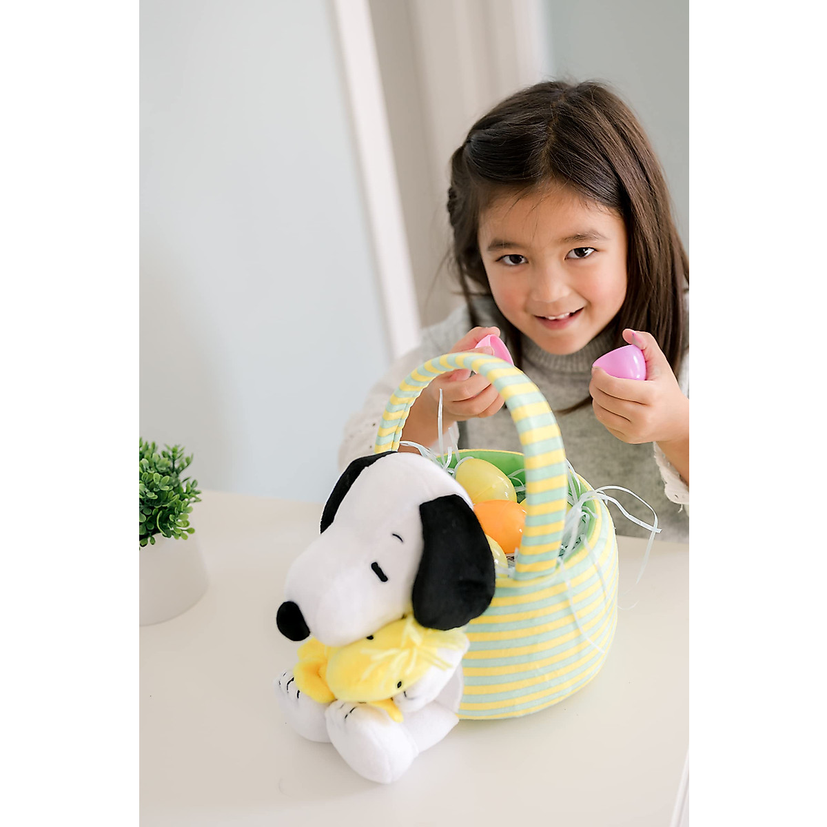 Animal Adventure® | 8" Easter Basket Snoopy and Woodstock