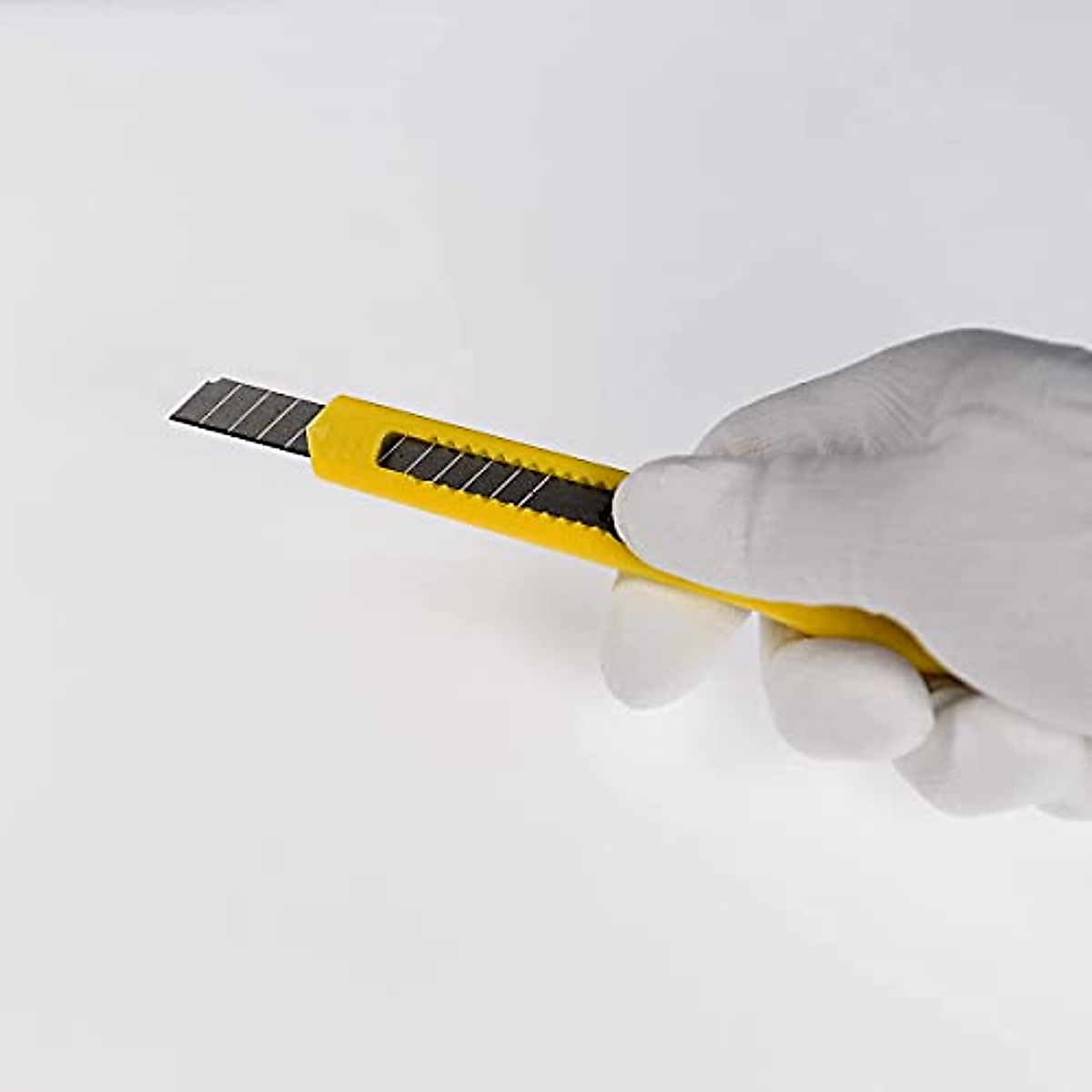 KINBRIEF 9mm Utility Knife Retractable Razor Box cutter for Cartons,Carboards compact Pack 5 with 10 Snap off Blades for Office and Home，yellow