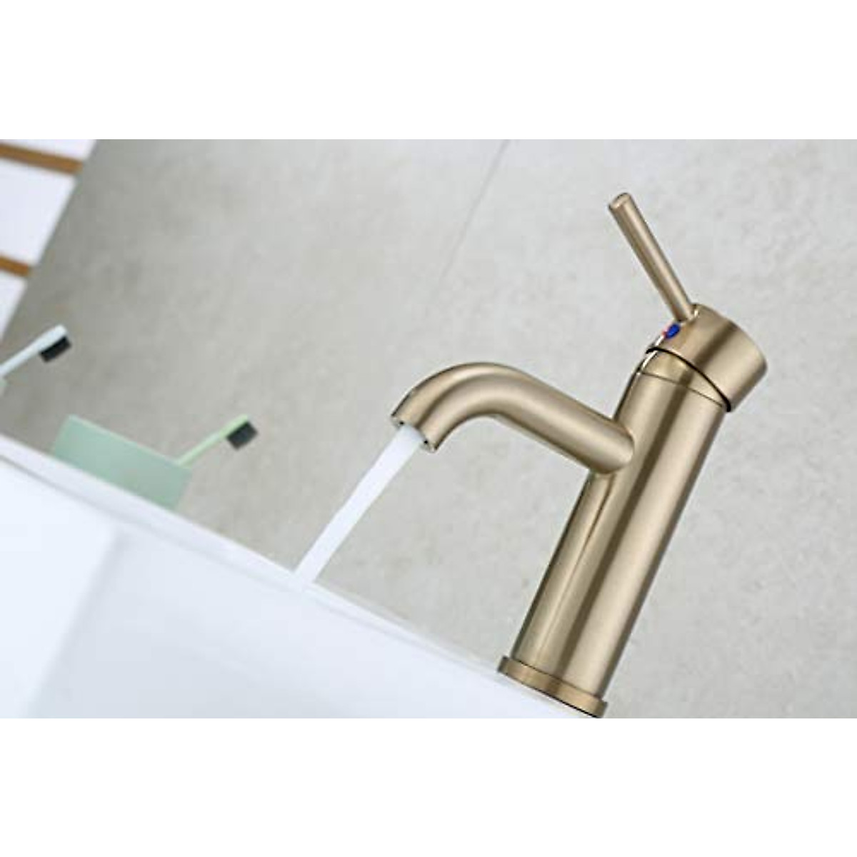 Derengge Single Lever Bathroom Faucet,Single Hole Bathroom Sink Faucet,Brushed Gold Lavatory Faucet,F-509-CS