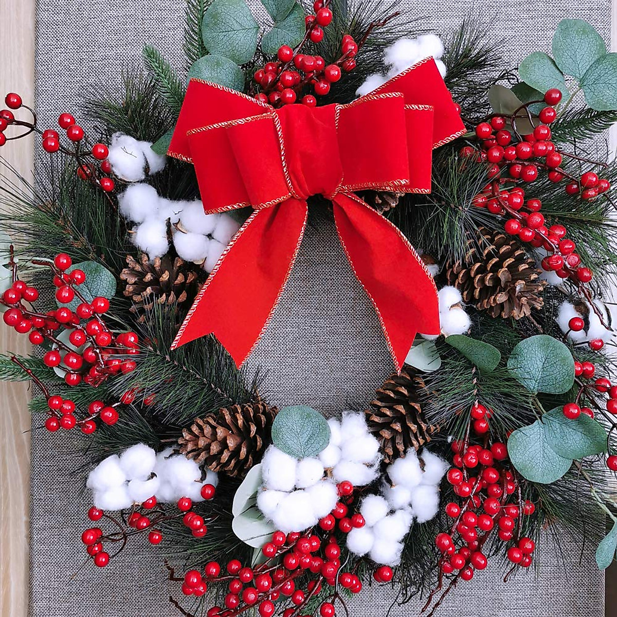 Winlyn 50 Yards Christmas Red Velvet Gold Edge Wired Ribbon 2-1/2" Wide Large Xmas Ribbon Trim Gift Wrapping Bow Craft for Christmas Indoor Outdoor Tree Wreath Bows Clothing Party Gift Embellishment