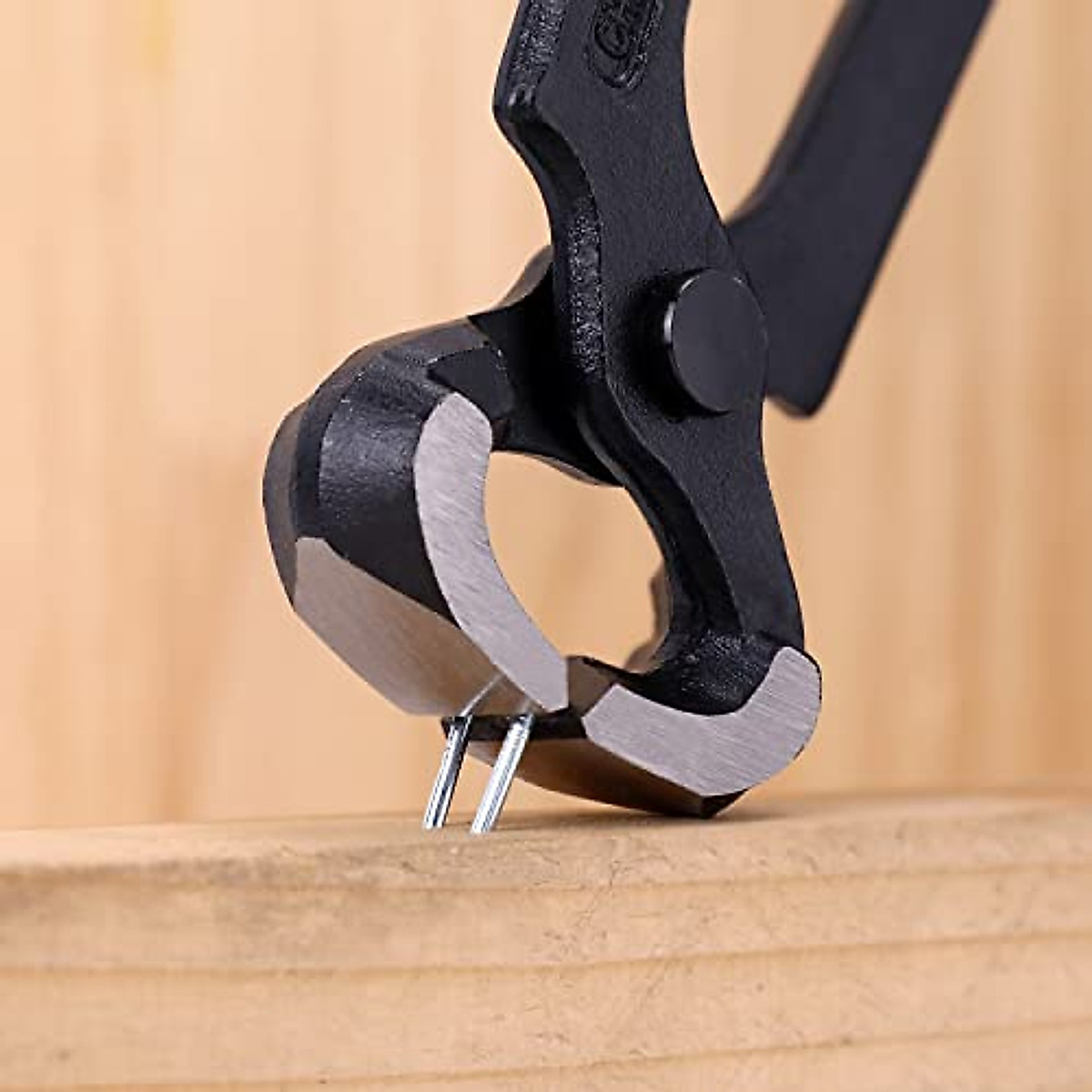 Amazon Basics Chrome Vanadium Steel Carpenter's Pincers for Wire Cutting and Nail Pulling, 150mm