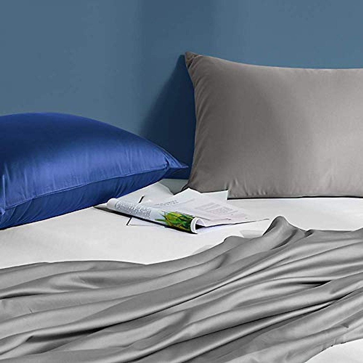 FLXXIE 2 Pack Zipped Satin Standard Pillowcases for Hair and Skin, Silky and Super Soft (20"x26") Zippered Satin Pillow Cases, Black, 20x26 Inches