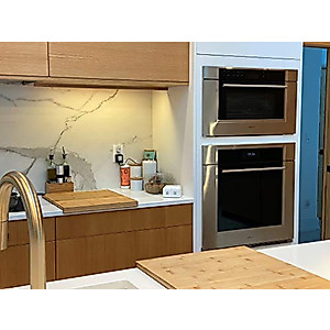 RADARCAN® PRO Ultrasonic Repellent for Bats, Rodents, Squirrels, Roaches – Advanced Pest Repeller System Plug in, Pest Control for Home, Attic, Basement, Garage, Warehouse & Industry. Indoor - Outdoor