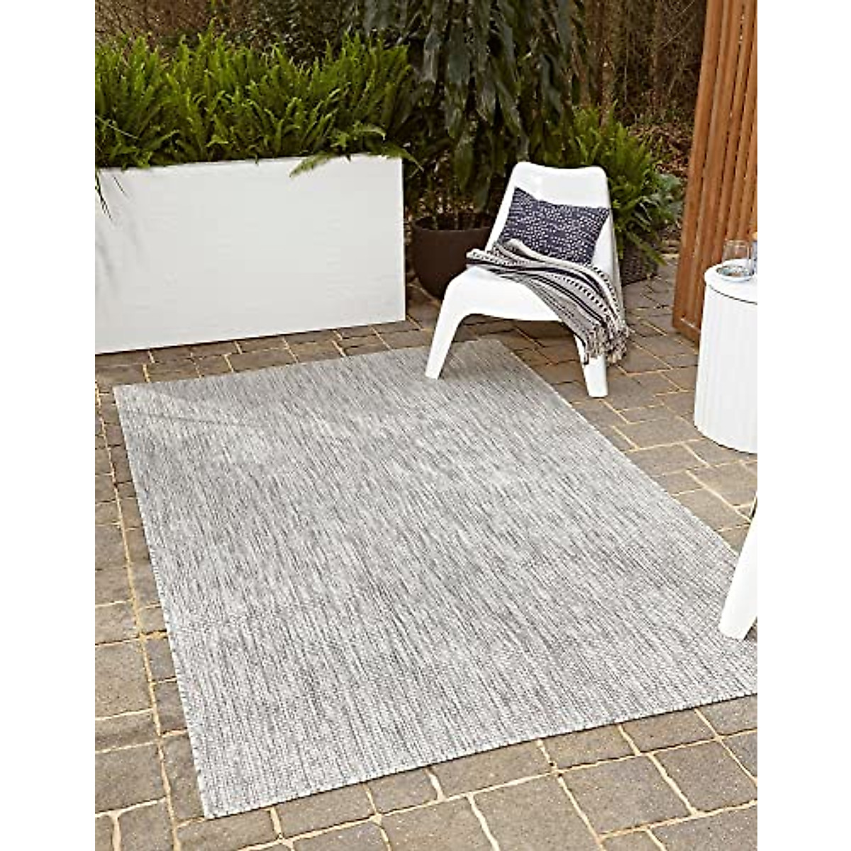 Rugs.com Outdoor Solid Collection Rug – 3' x 5' Light Gray Flatweave Rug Perfect for Entryways, Kitchens, Breakfast Nooks, Accent Pieces